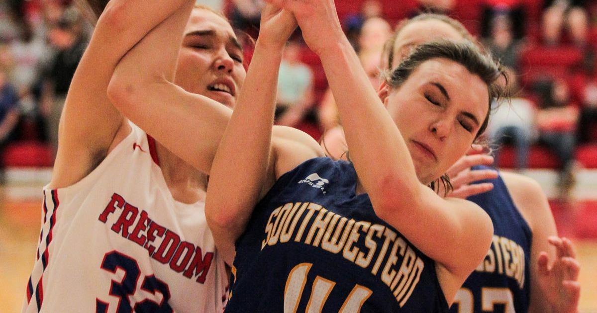 Freedom girls win 27th straight, move 1 win from regionals again