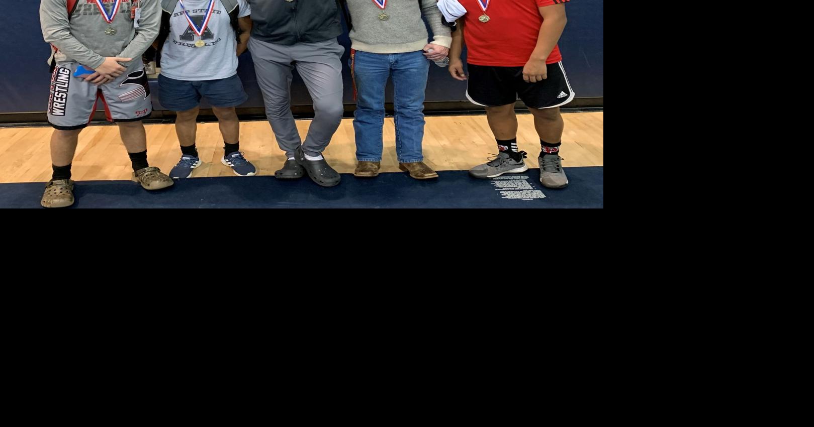 H.S. WRESTLING ROUNDUP: Patton dominates tourney with team, 5 ...