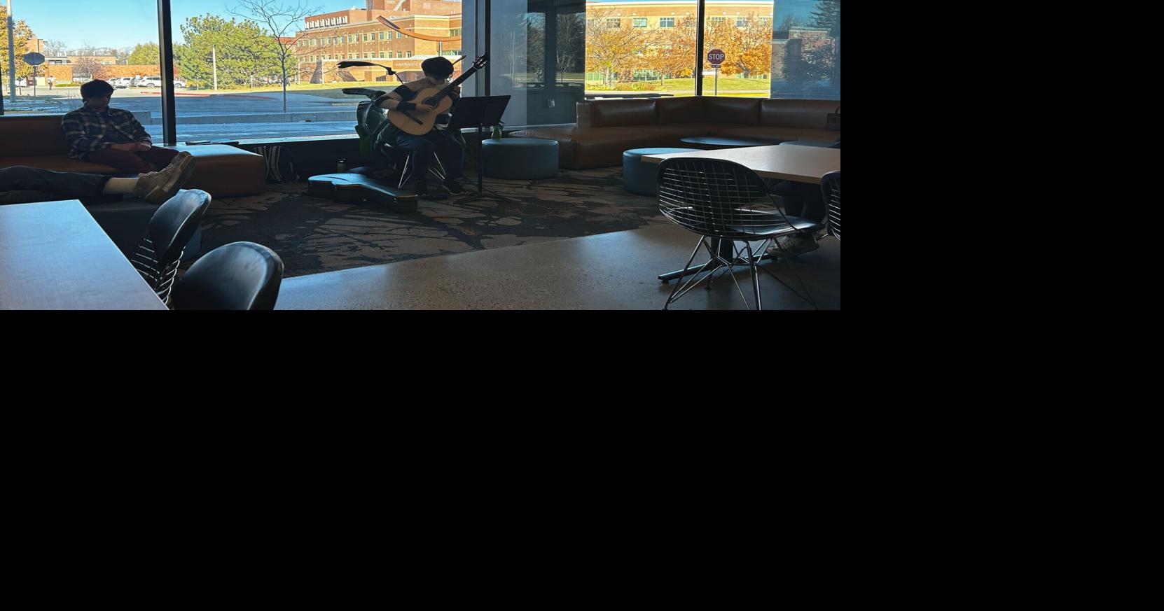 School of Music students play pop-up music performance | Culture ...