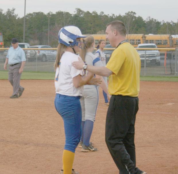 Lady Lions softball has busy week | Loris | myhorrynews.com