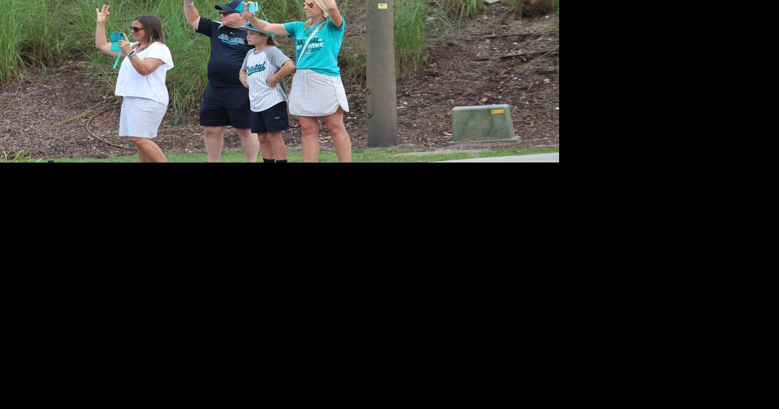 Gallery: Fans gather to send CCU baseball off to Omaha | Gallery ...