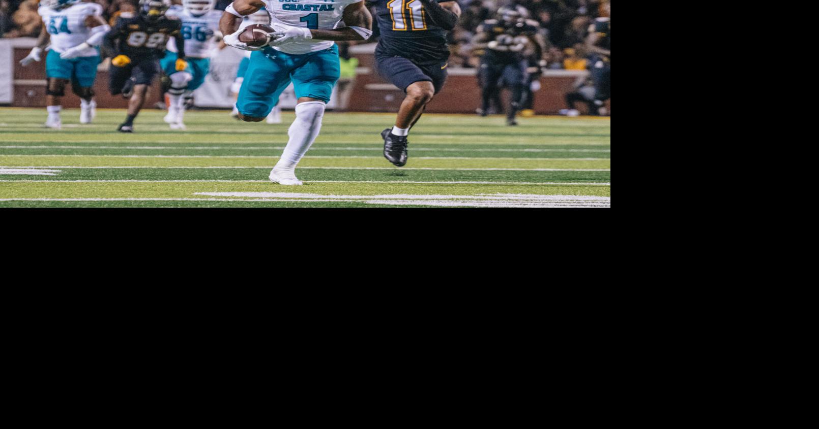 Following his father, CCU's Braydon Bennett has carved his own football ...