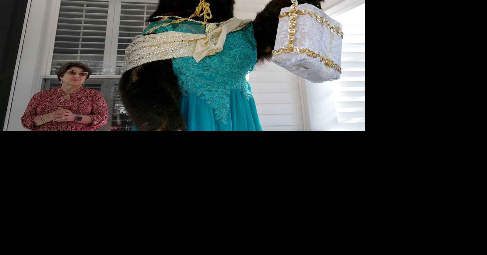 Victor. Victoria. Conway's Laurel Street bear gets dolled, peppered up ...