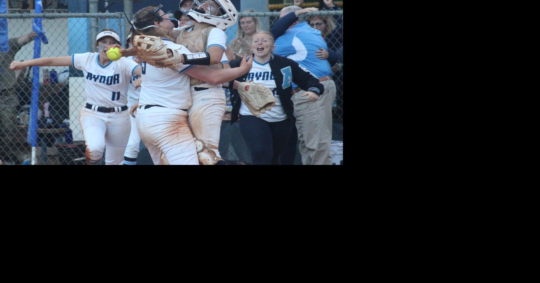 Aynor beats Dillon for lower state softball title | Softball ...