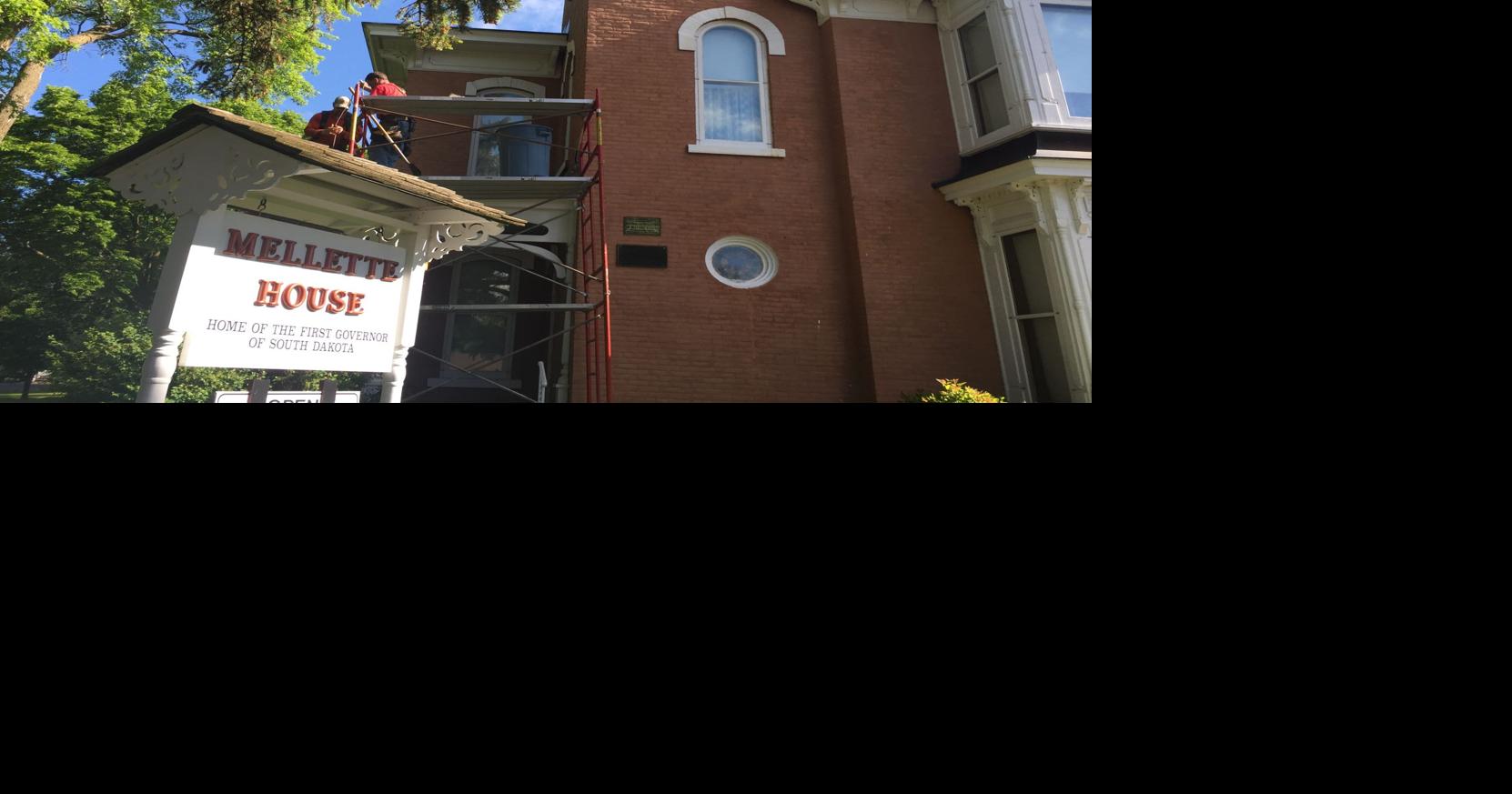 Mellette House Gets New Roof | Local News | mykxlg.com