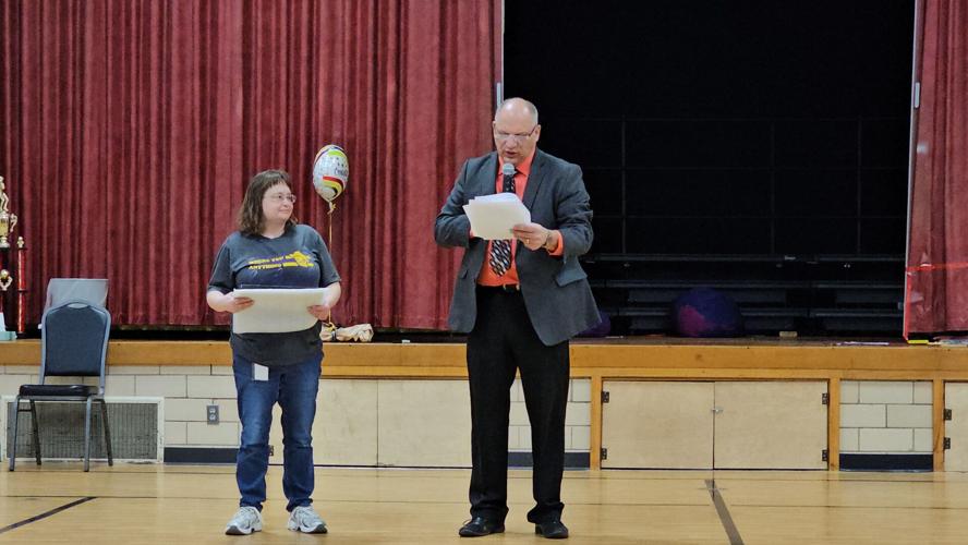 Roosevelt Elementary Para Donna Ireland receives SDEA ESP of the Year ...