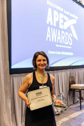 Katie Graeb Recognized as the 2023 RLI APEX Region 3 Broker of the Year ...