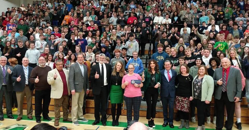 Pierre Teacher Surprised with $25,000 Award | State News | mykxlg.com