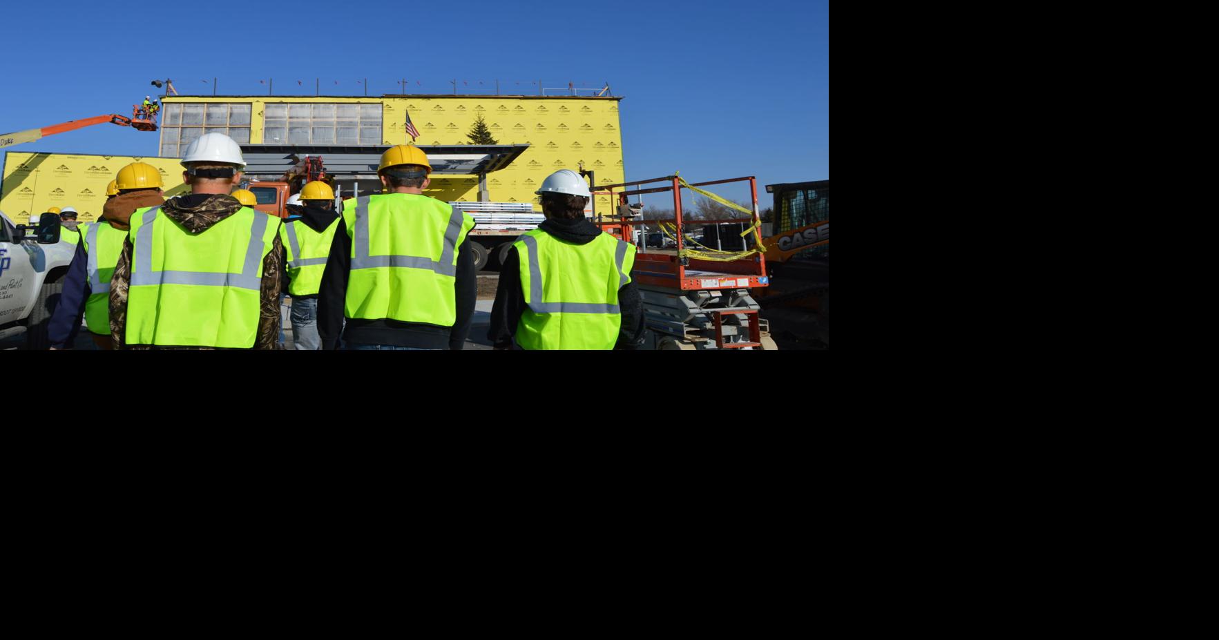 PLHS Tours Building Trades Class | Local News | mykxlg.com