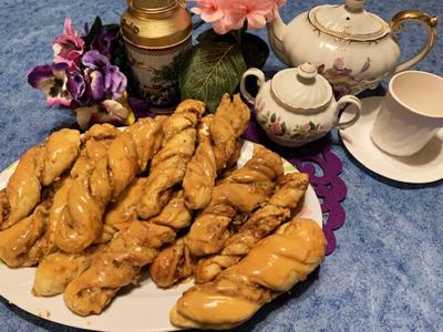 Yummy for Sour Cream Caramel Breakfast Twists | Recipes | myleaderpaper.com