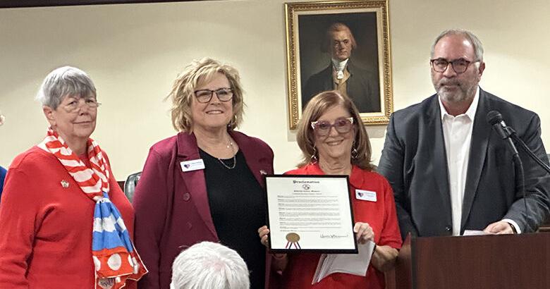 DAR chapter unveils monument honoring Revolutionary War vets | Local ...