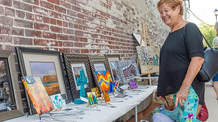 Ted Howell photos – More than 200 attend 2nd Saturday Art Walk in ...