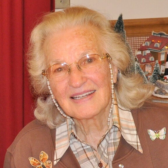 Obituary for R. Wanda Dodge | Obituaries | myleaderpaper.com