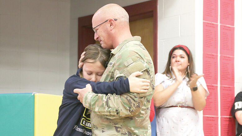 Eureka grandpa surprises Blevins student after deployment | Local News ...