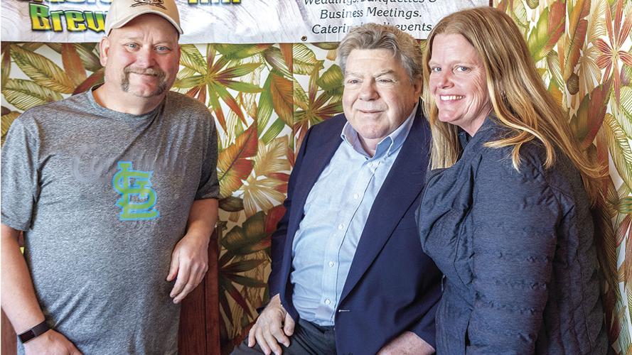 George Wendt brings some cheer – Ted Howell photos | Multimedia ...