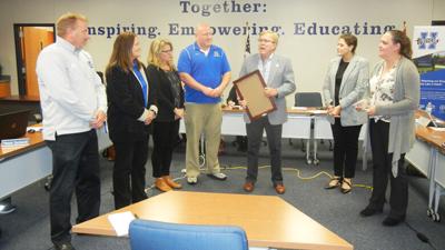 Hillsboro High counselors receive state award | Good News ...