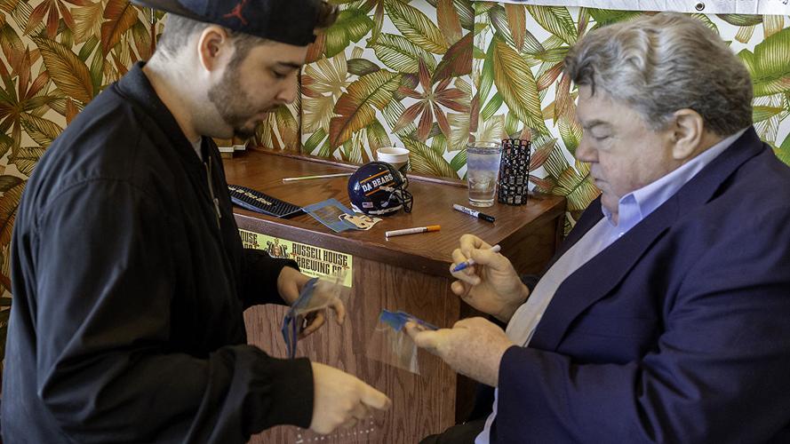 George Wendt brings some cheer – Ted Howell photos | Multimedia ...