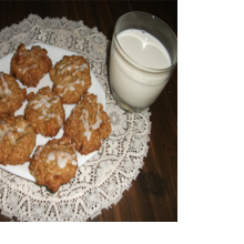 My Leader Yummy—Amaretto Apricot Chews | Recipes | myleaderpaper.com