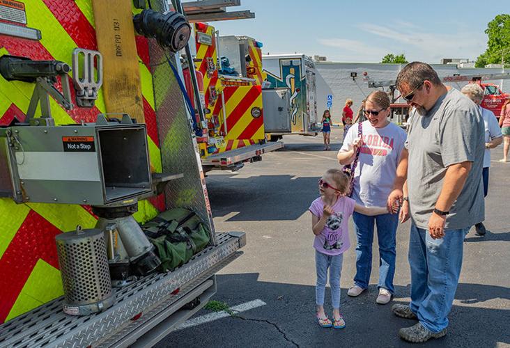 Ted Howell photos – De Soto Public Library hosts “Touch a Truck” event ...