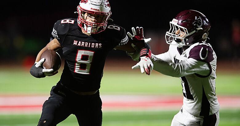 Two long Cox TDs propel Warriors to district win | Sports | myleaderpaper.com