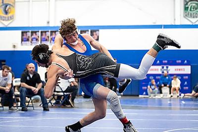 BOYS WRESTLING: Hillsboro, Seckman lead district meets on final day ...