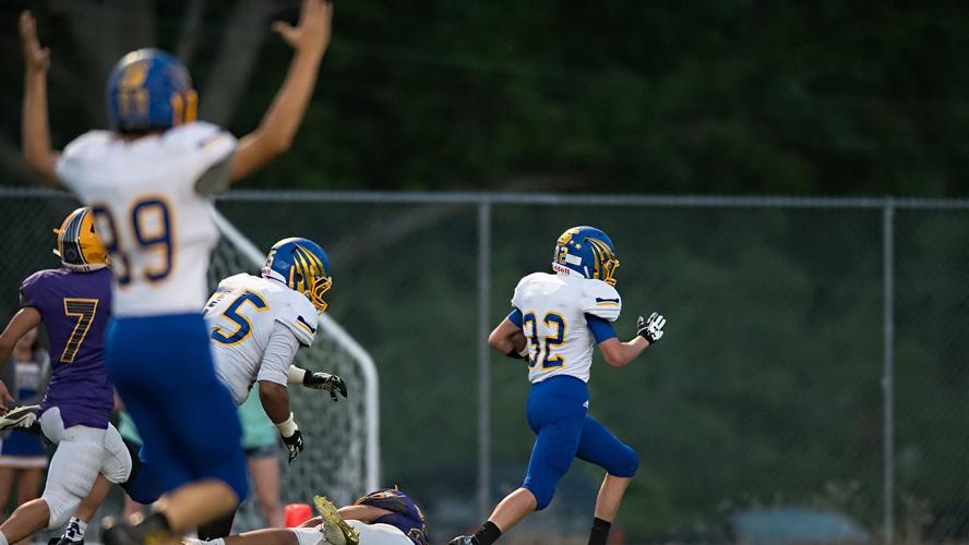 Seckman vs. Affton Football | Sports | myleaderpaper.com