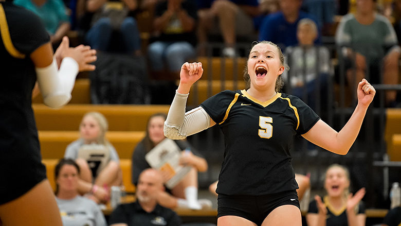 Ron Rigdon photos – Festus Tigers girls volleyball vs. Valle Warriors ...