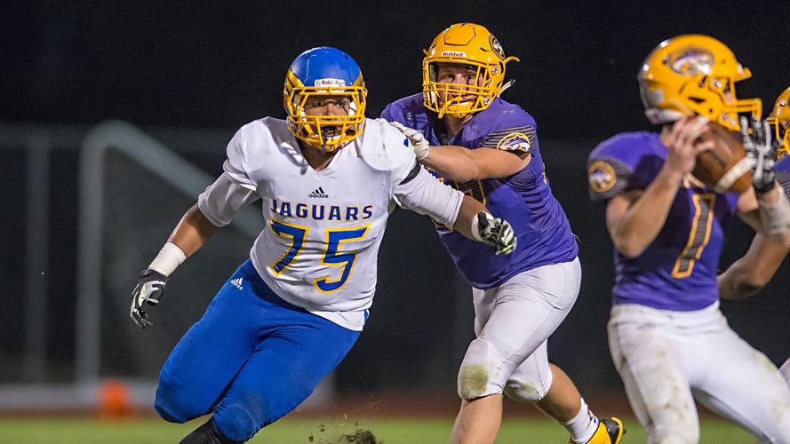 Seckman vs. Affton Football | Sports | myleaderpaper.com