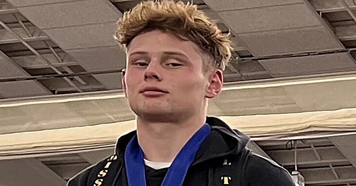 St. Pius X junior improves to 18-1 after Eric Lewis title | Sports ...