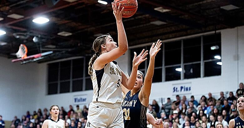 6-1 sophomore forward takes over in district win | Sports | myleaderpaper.com