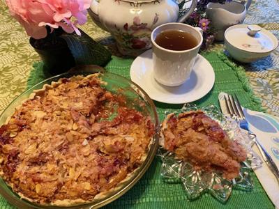 Yummy for Almond Macaroon Cherry Pie | Recipes | myleaderpaper.com