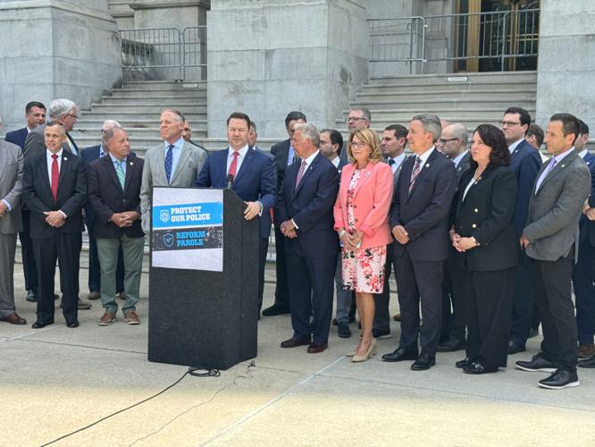 New York Republicans urge parole board keep convicted cop killers in ...