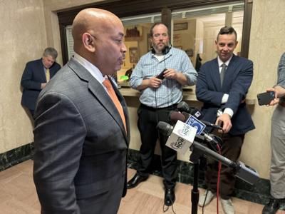 State budget delay continues as lawmakers toil over handful of Hochul’s ...