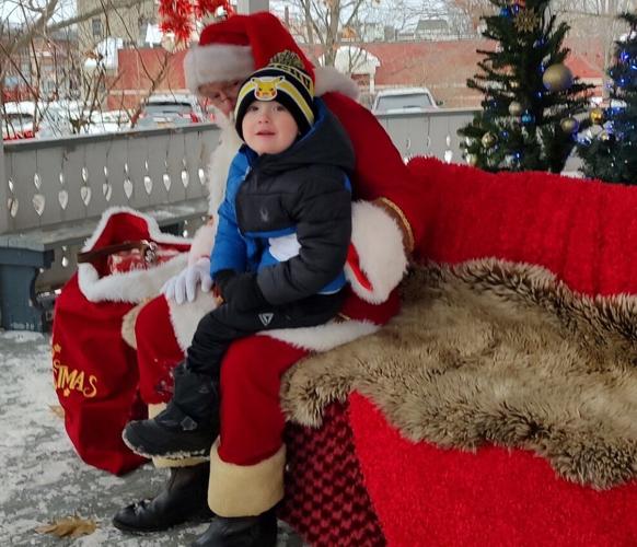 Santa in the Park draws crowd to Arsenal Green | Top Stories ...