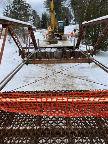 PHOTO: Mountain View bridge work continues | Local News ...