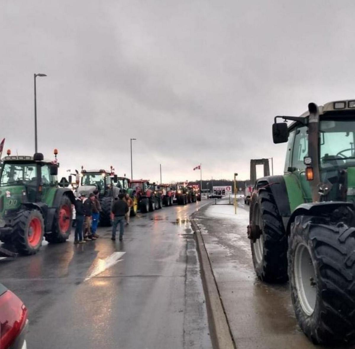 Demonstrators arrive at Port of Entry in Cornwall | Top Stories ...