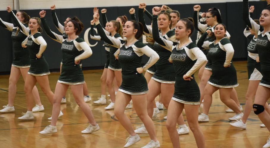 Huskies cheer team wins sectional championship | Top Stories ...
