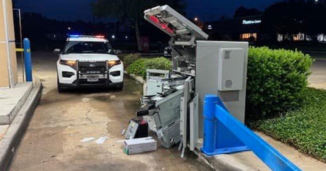 Heavy police presence at Chase Bank after ATM robbery | Upper Gulf ...