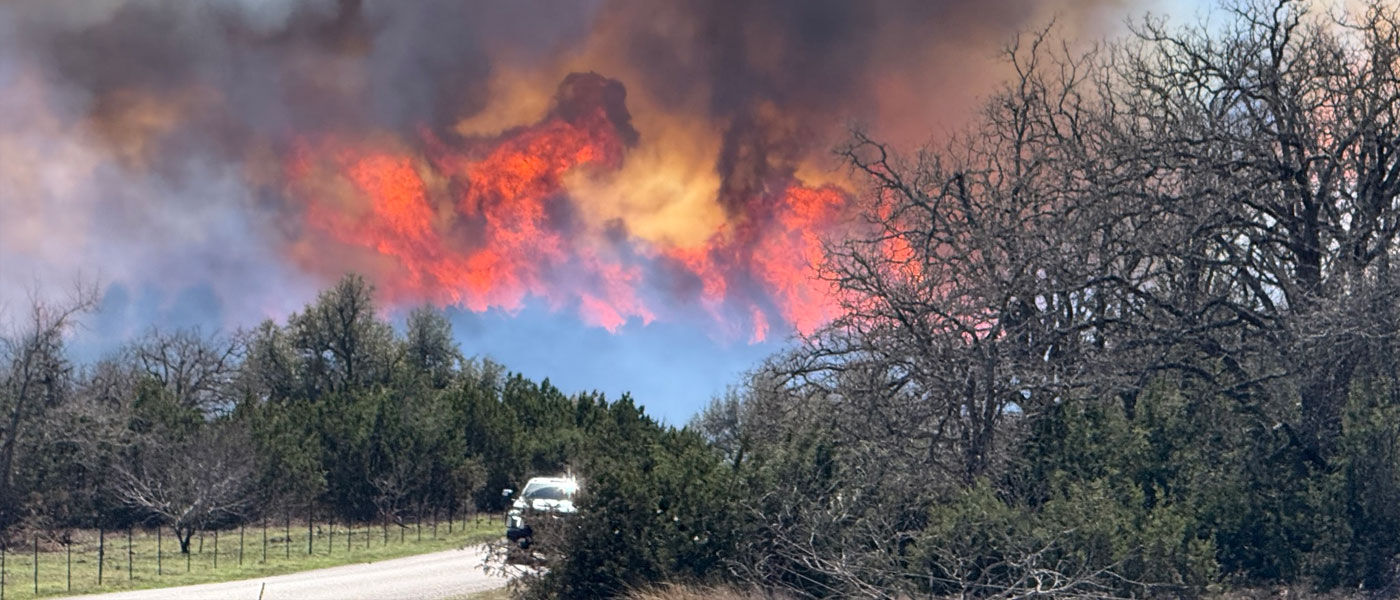 Firefighters battle 8,640-acre Crabapple Fire in Texas Hill Country ...