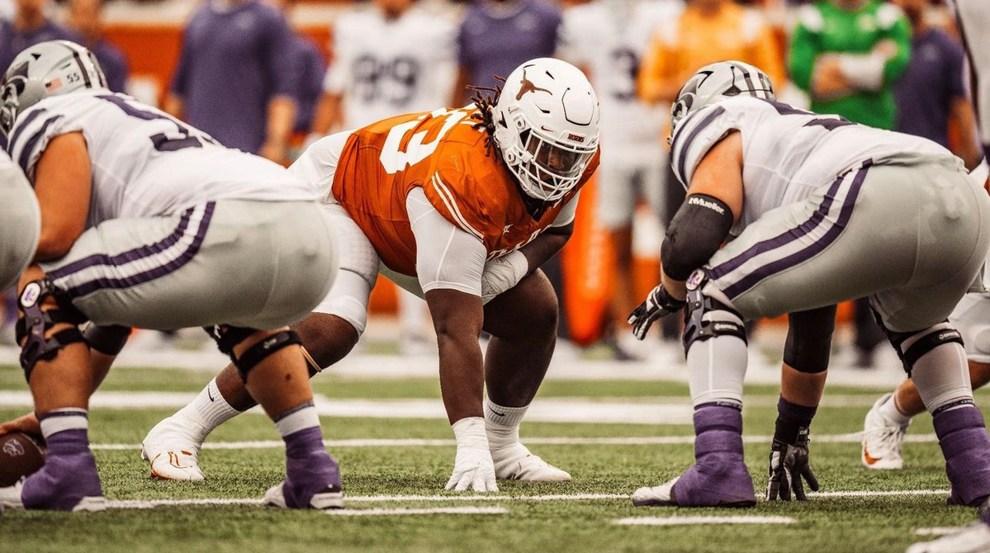 Titans grab Texas defensive tackle T'Vondre Sweat in early second round ...