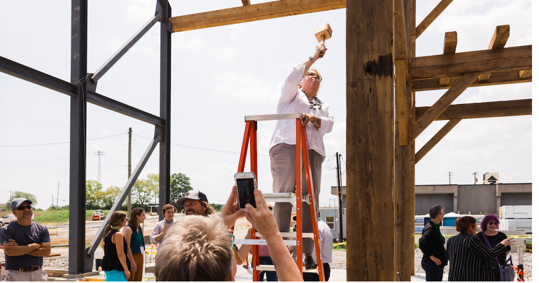 Roots Barn raising | Photo galleries | nashvillepost.com
