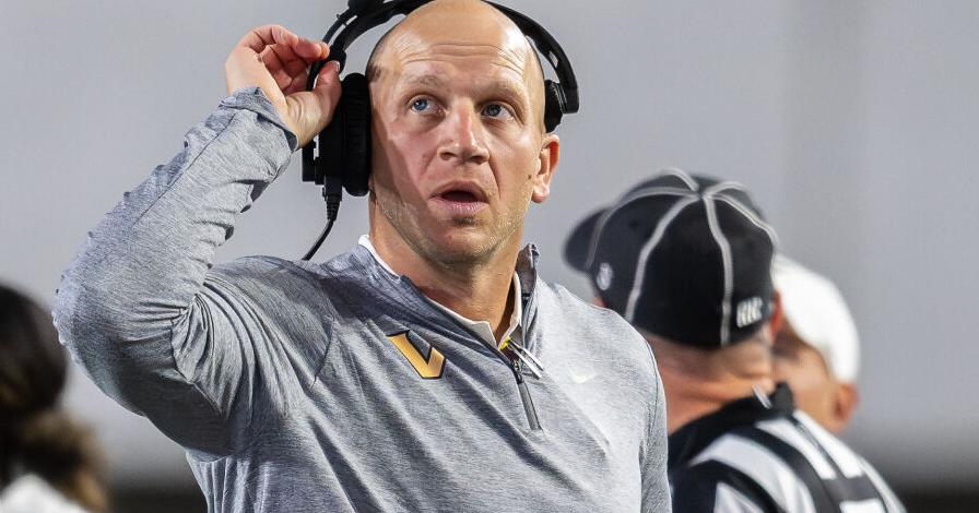 Vanderbilt's Lea turns over defensive coordinator role | Football ...