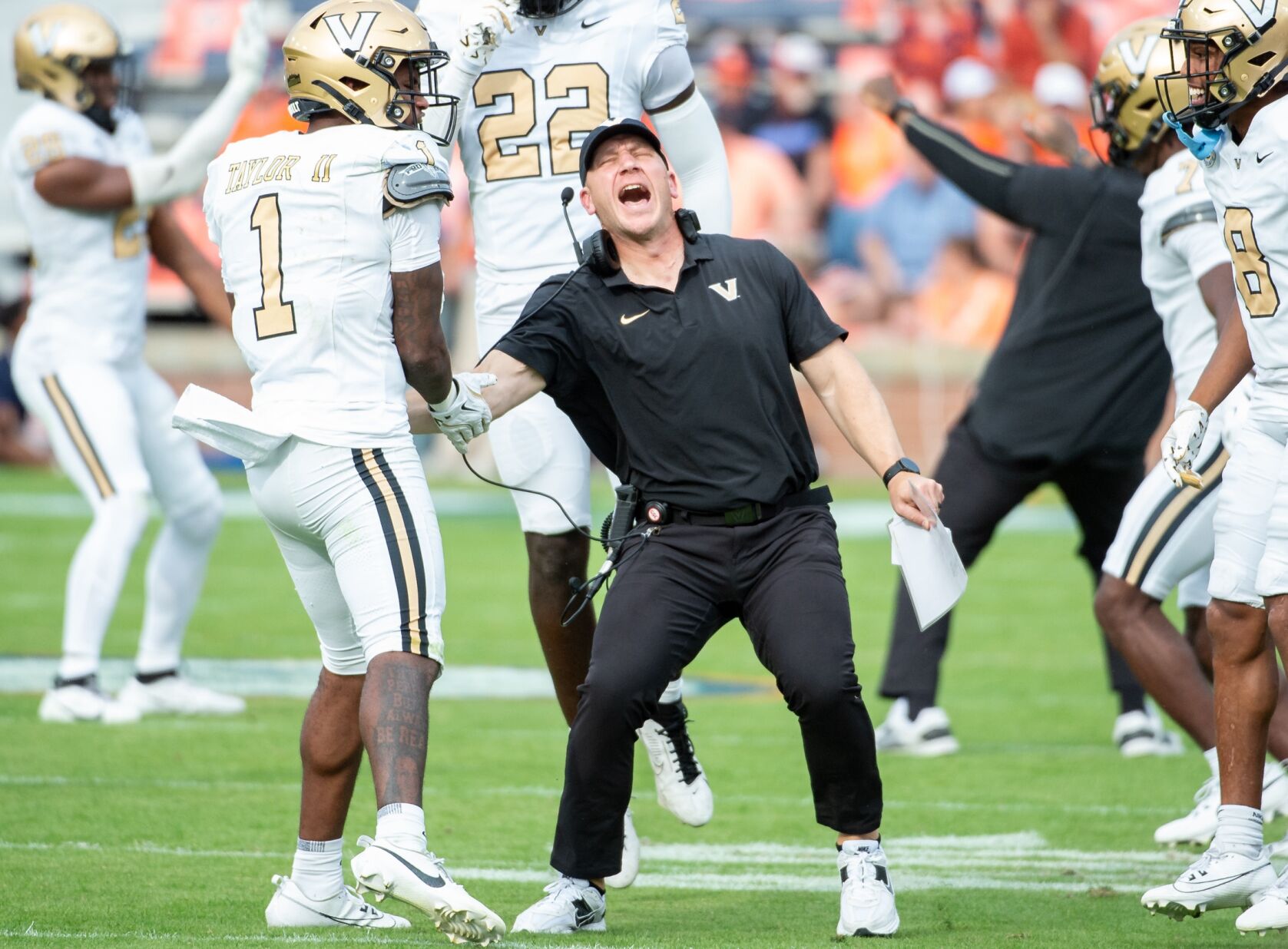 Vanderbilt lands nation's top high school quarterback | Football ...
