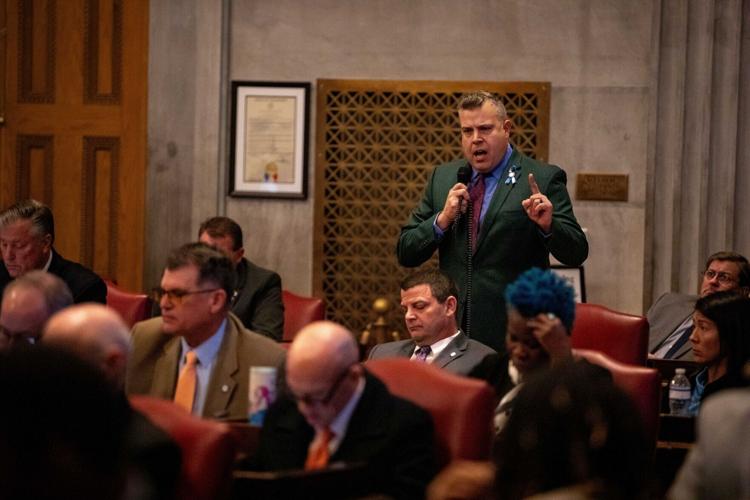 Vouchers pass narrowly to end special session | State government ...