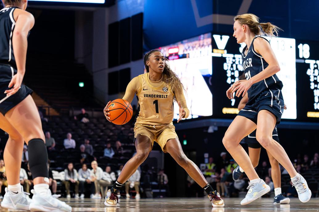 Mikayla Blakes sets freshman scoring record in Vanderbilt victory ...