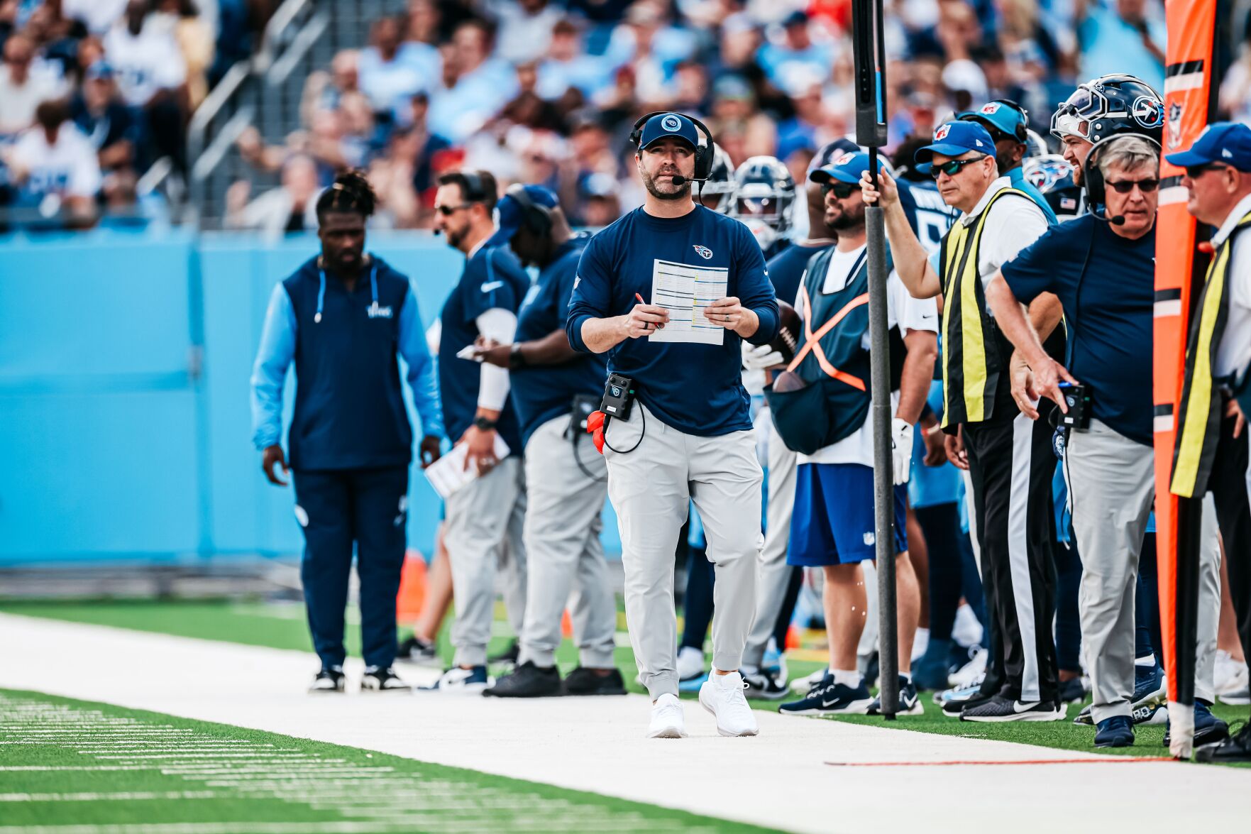 Is Titans' Callahan making right choice to keep play-calling ...