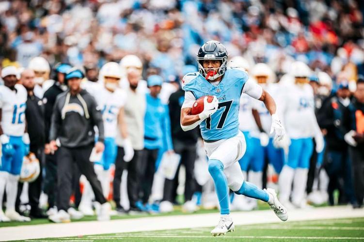 Titans standouts Jeffery Simmons, Chimere Dike named Pro Bowl starters ...