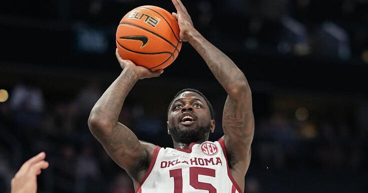 Vanderbilt basketball gains seventh portal commitment in Duke Miles ...