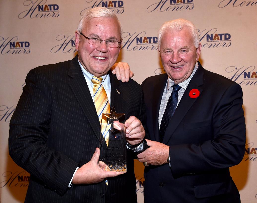 Predators to induct Pete Weber, Terry Crisp into team's Golden Hall ...