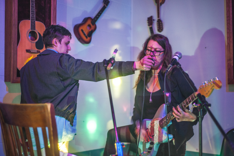 Thurston Moore, Leslie Keffer and More at Cumberland Pub, 11/10/13 ...